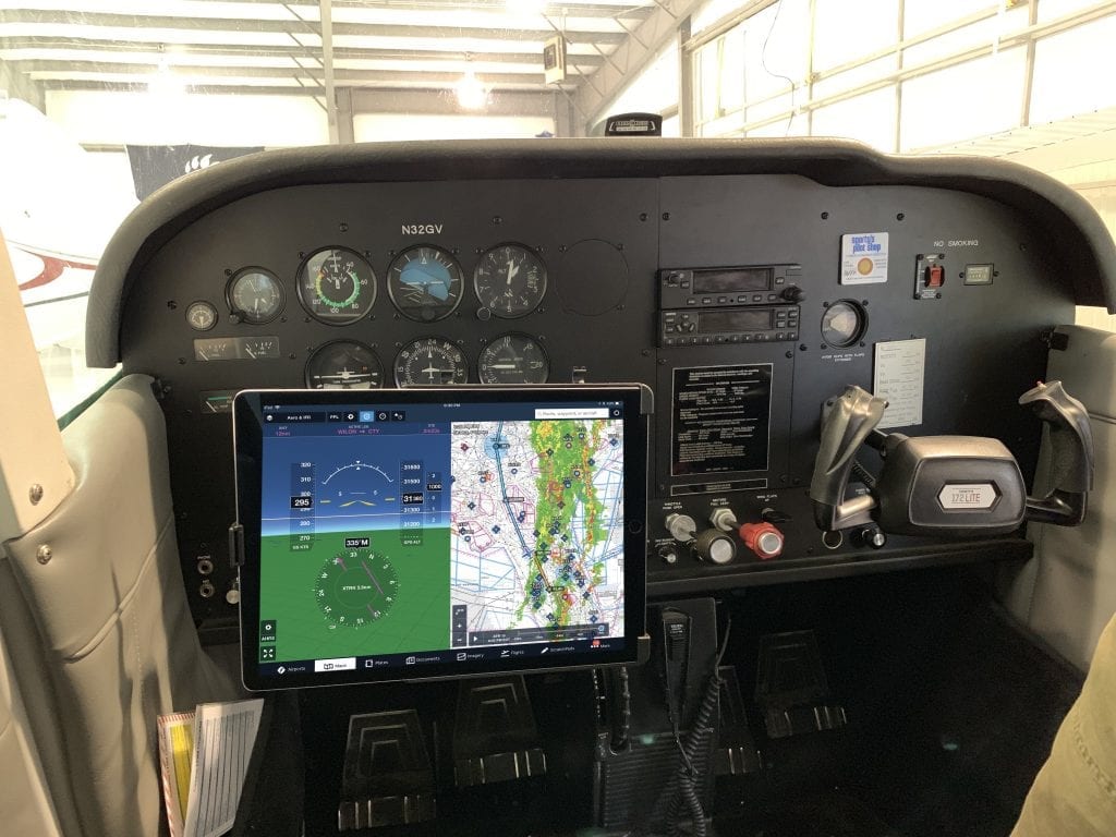 How do different iPad models fit in an airplane? - iPad Pilot News