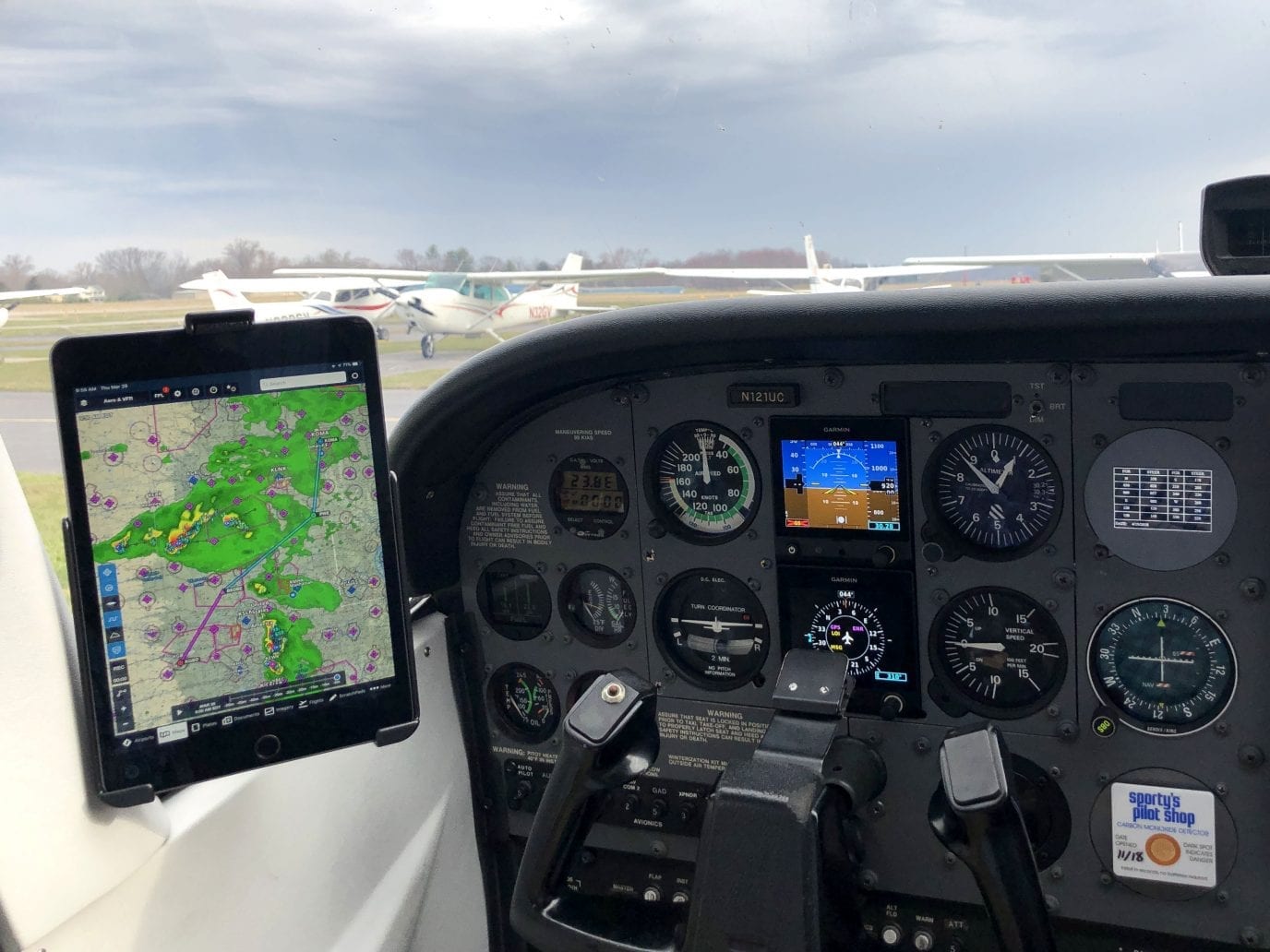 How do I mount my iPad in the airplane? : iPad Pilot News